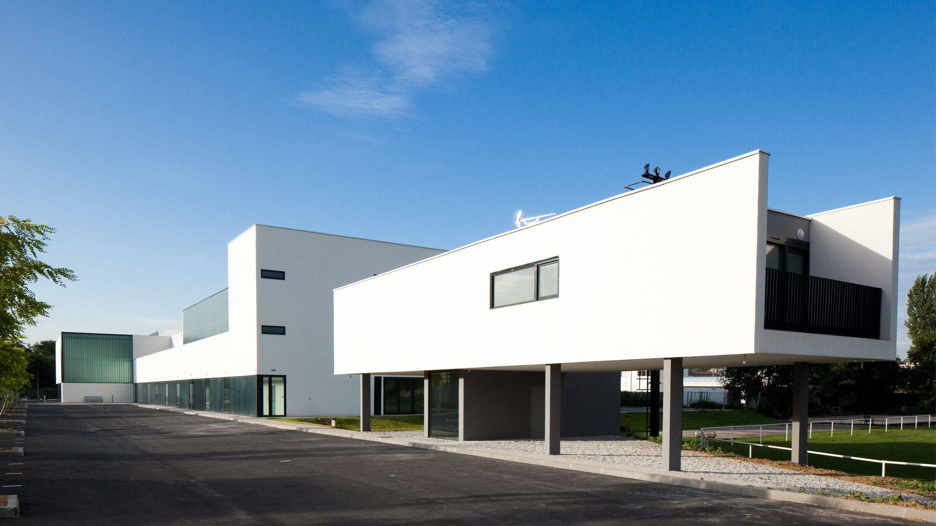 Complexe sportif - SNCF | Projets | enia architectes